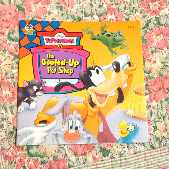 Disney | Other | The Goofedup Pet Shop Disneys Toontown Book | Poshmark